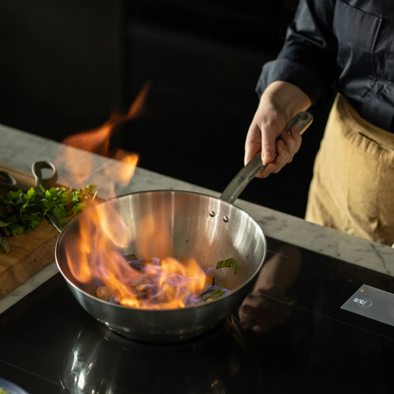 Wok All Steel Pure de Fiskars - NordicNest.fr