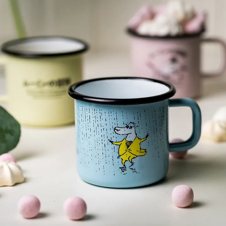Tasse émail Moomin x Makia 37 cl de Muurla - NordicNest.fr