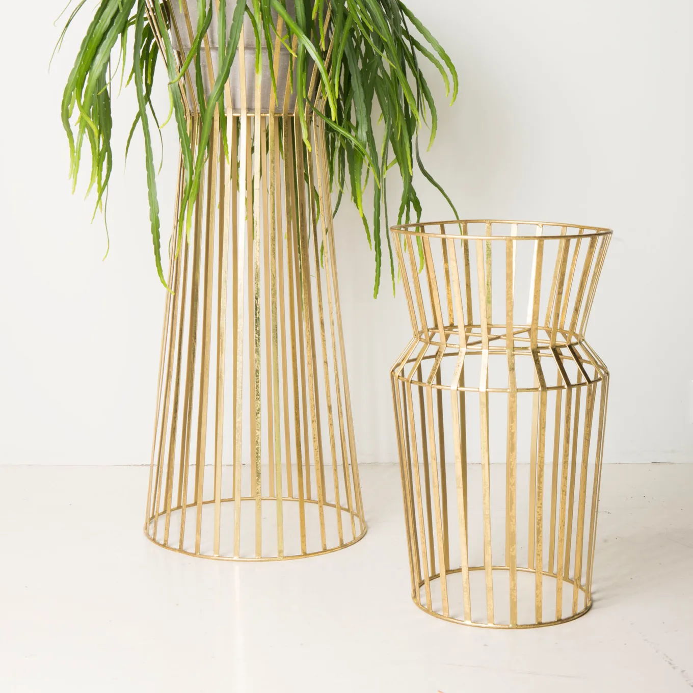 Support pour pot de fleurs small de URBAN NATURE CULTURE - NordicNest.fr