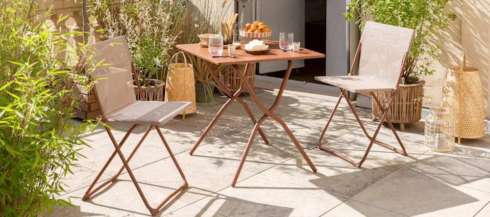 Guide Balcon 2024 : 7 astuces pour une atmosphère conviviale